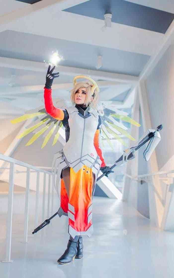 Bec of Hearts is Stealing Our Hearts With Her Fabulous Cosplay