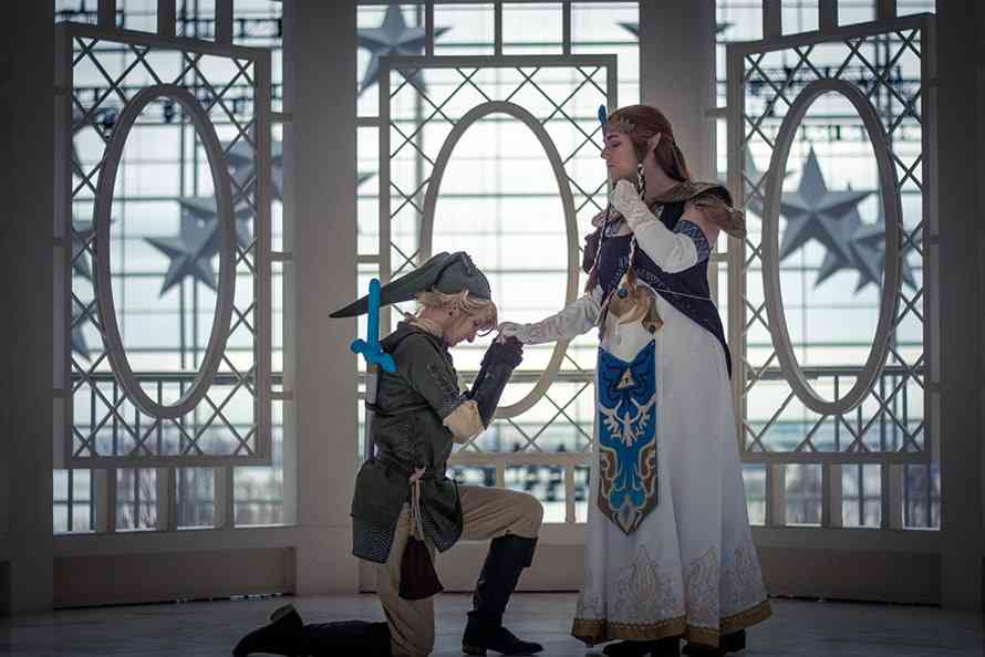 We Celebrate Valentines Day With Some of the Sweetest Cosplay Couples