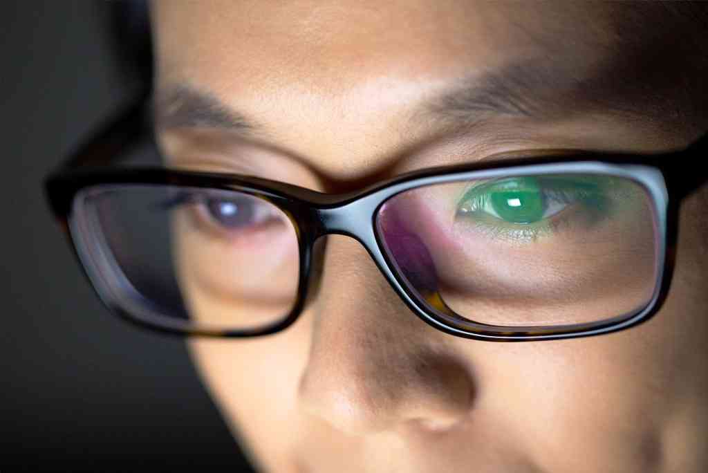 Dealing With Eye Strain and Blurry Vision After Gaming? Here’s What to ...